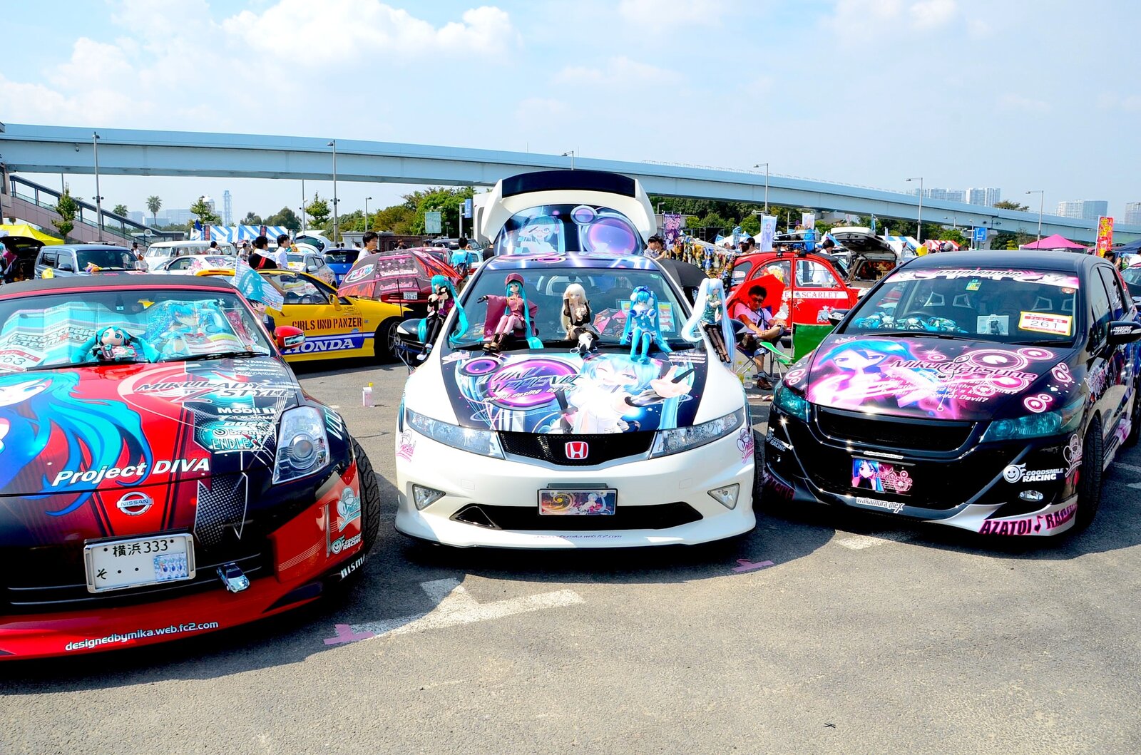 “Mai Waifu” on Cars?! More than 1,000 Cars on Display at Itasha ...