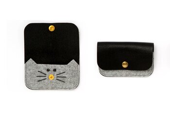 Embroidered Cat Card Holder