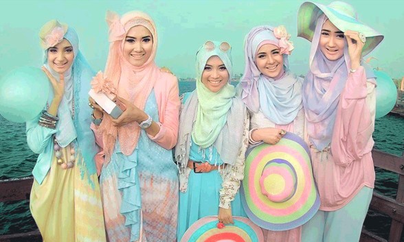Lolita Fashion Travels Overseas! “Muslim Lolita” Is The New ...